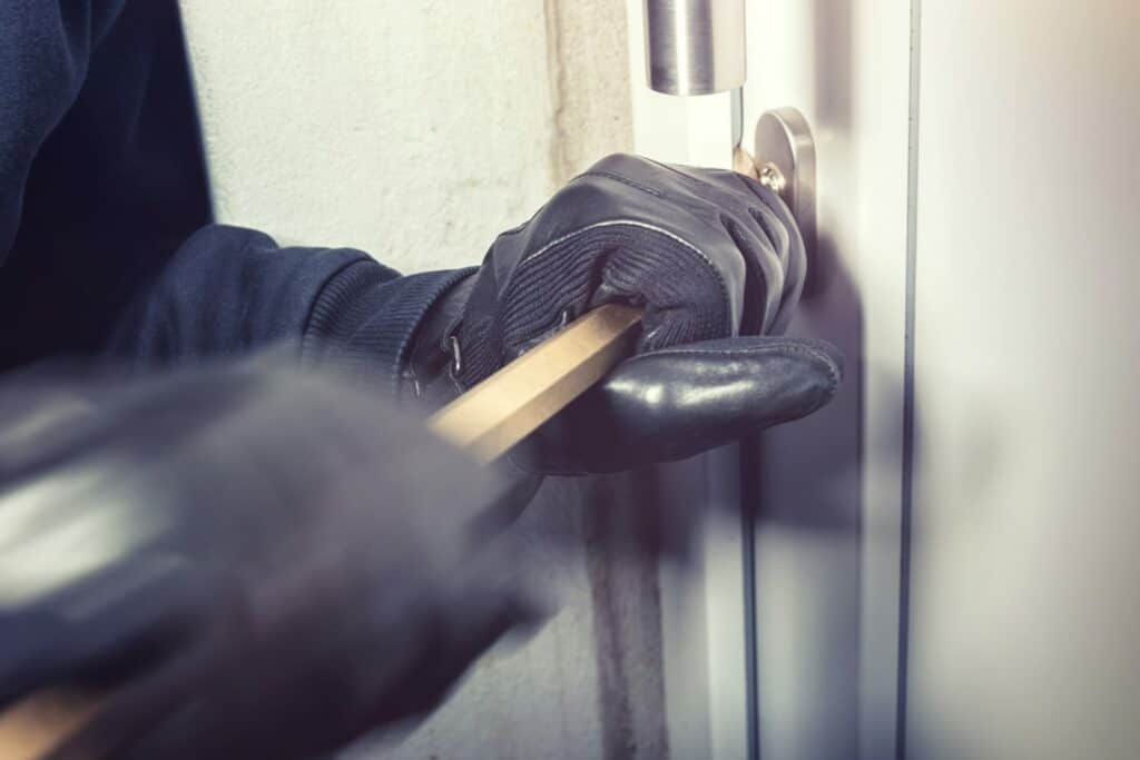 Your Guide to Understanding Burglary, Robbery & Theft Offences